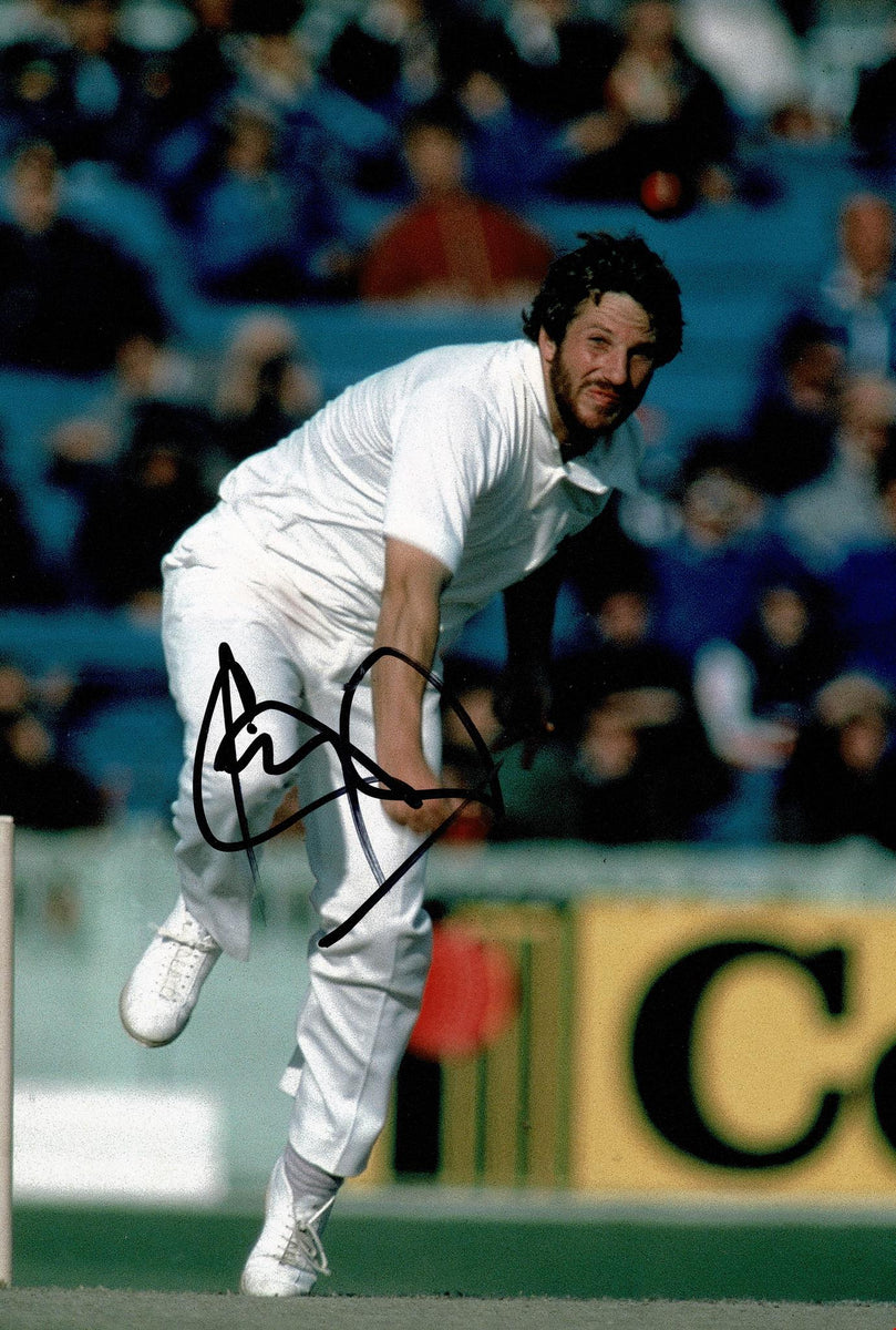 Ian Botham Signed 12X8 Photo Genuine Signature AFTAL COA (2579) – Piece ...